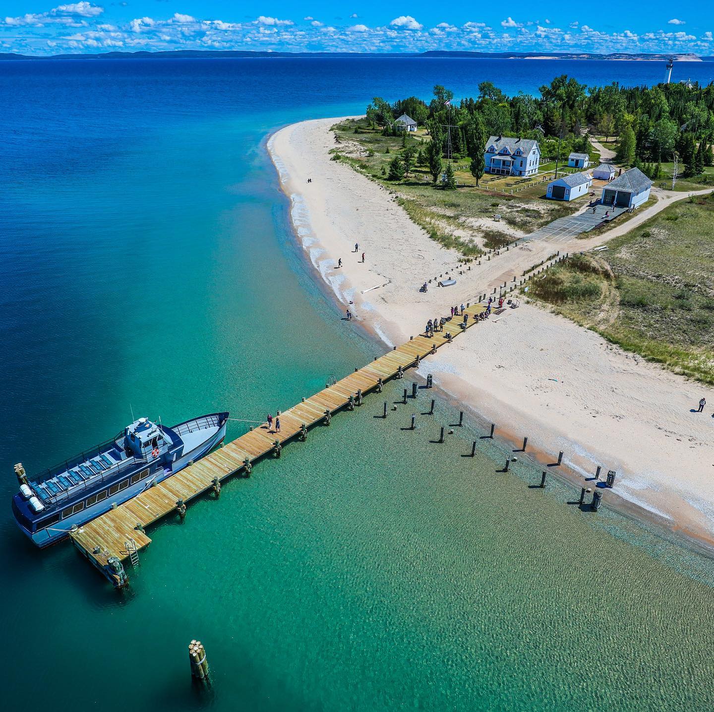 Explore Leelanau – Leelanau.com